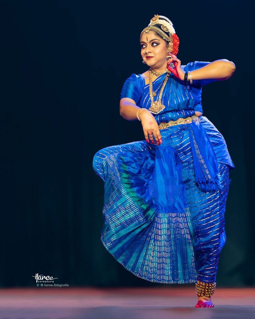 Parvathy Menon Shines in Powerful Kuchipudi Showcase